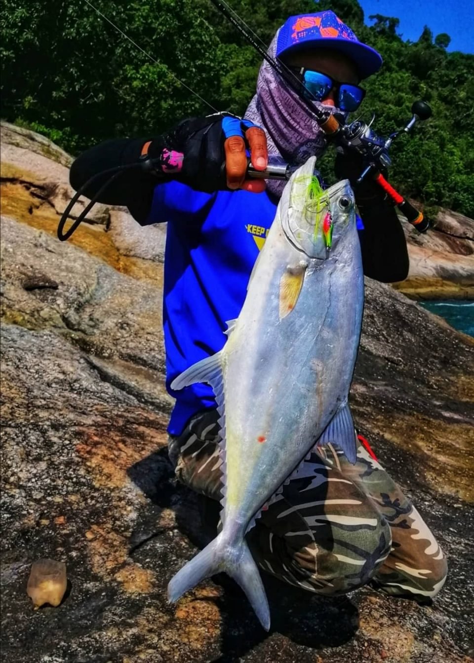 Shore Jigging With Mambang Hitam Ultralight Jigging Rod